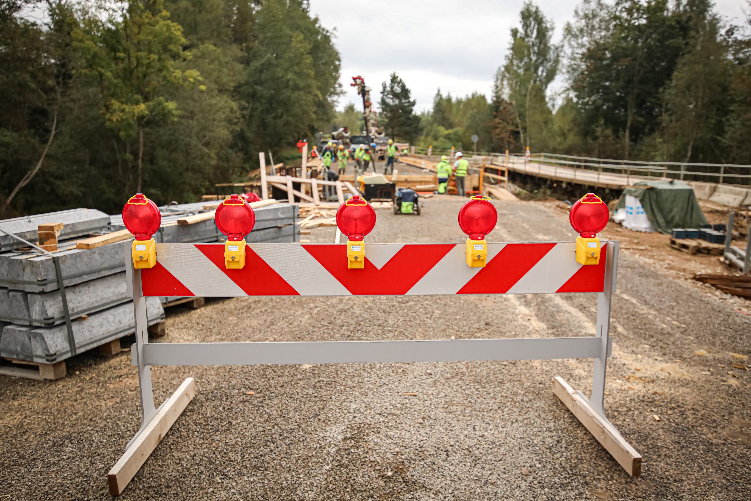 Brīvdienās uz valsts ceļiem satiksmes ierobežojumi 34 būvdarbu posmos ...